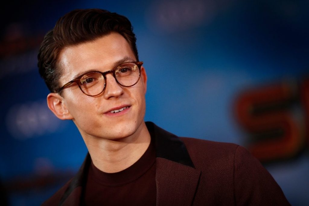Tom Holland (Actor) Wiki, Age, Girlfriends, Net Worth & More